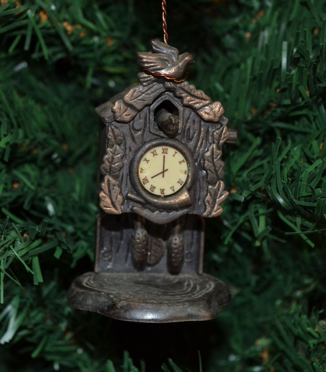 Two Durham Diecast Tree Ornaments of Cuckoo Clock, Clawfoot Bathtub W ...