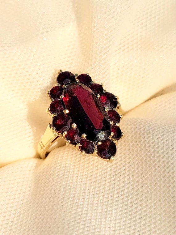 Antique Victorian Bohemian garnet ring 10K gold state… - Gem