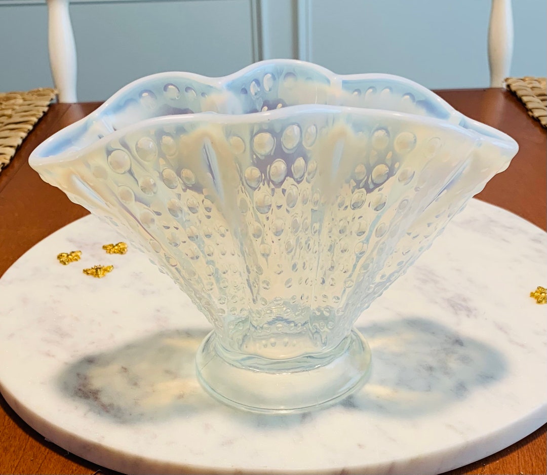Fenton French Moonstone Opalescent Fan Vase - Etsy