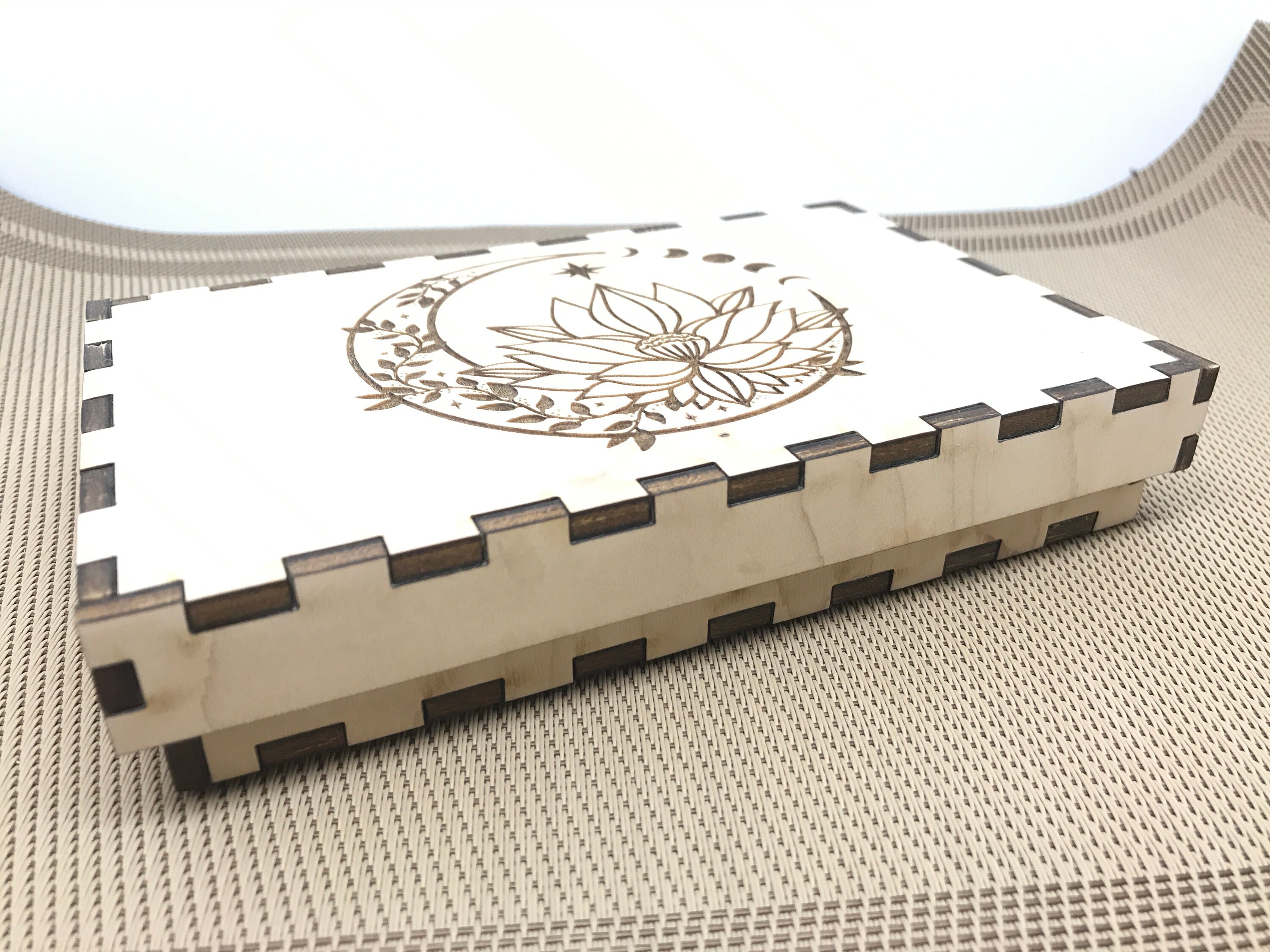 Playing Card Box SVG CUT FILE - Etsy