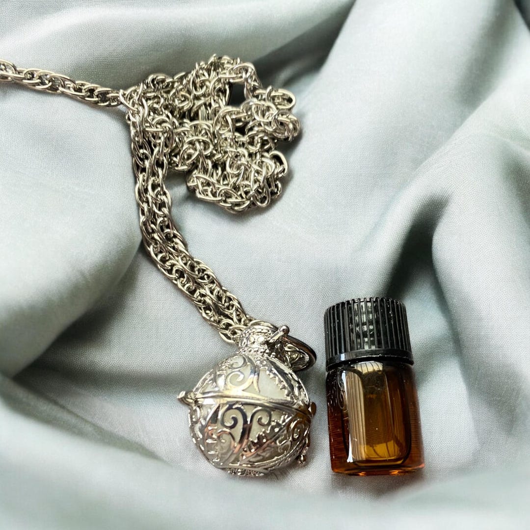 Diffuser Ball With Chain. Rear View Window Diffuser Ball, Essential Oil ...