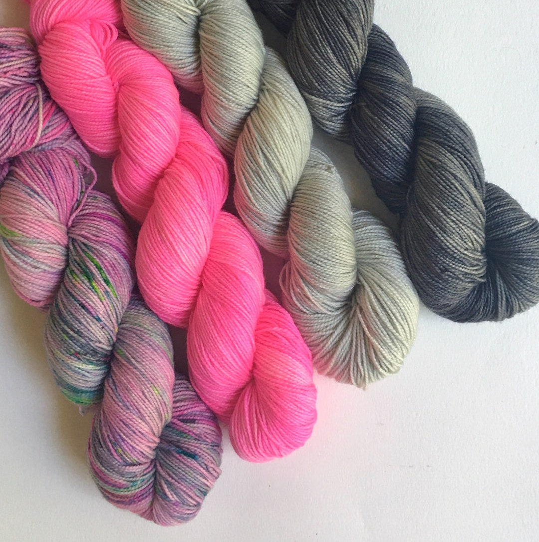 Sharon Road Trip MKAL Kit. 1600 Yds. Fingering Wght. Merino. Gigi Bonin ...