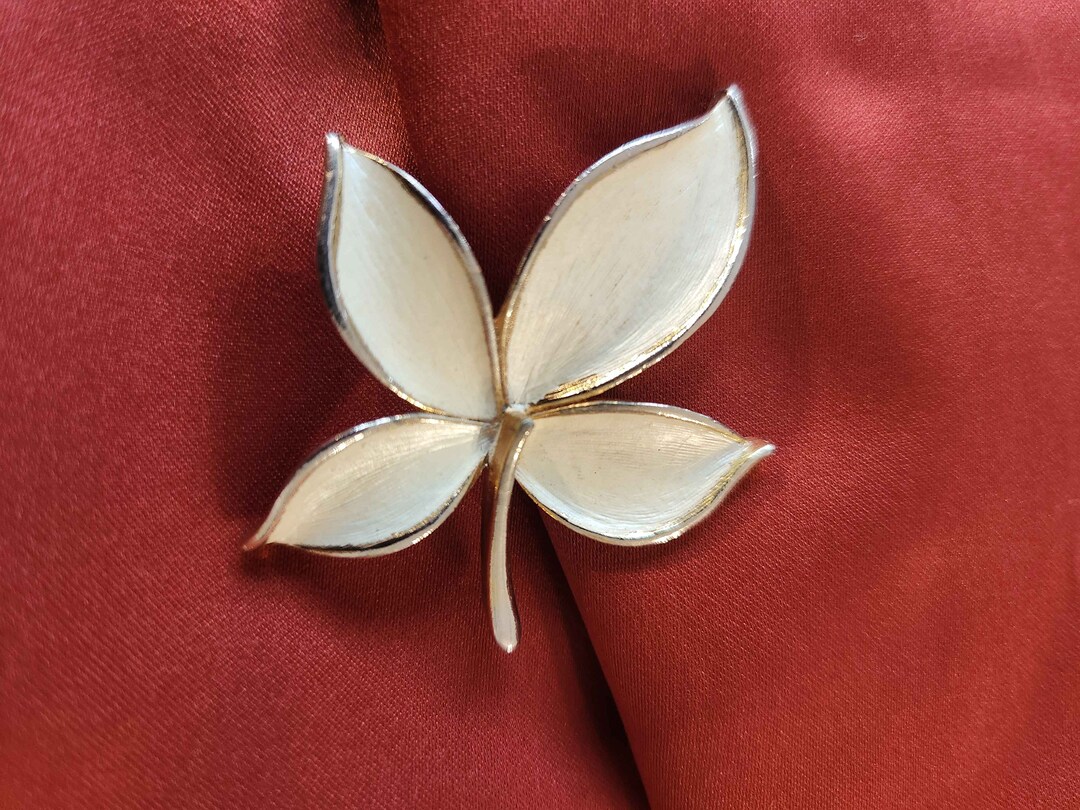 White Enameled Gold Tone JJ Leaf Vintage Brooch Pin - Etsy