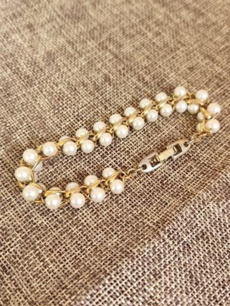 Napier Pat Pend Faux Pearl and Gold Tone Vintage Twist Bracelet - Etsy