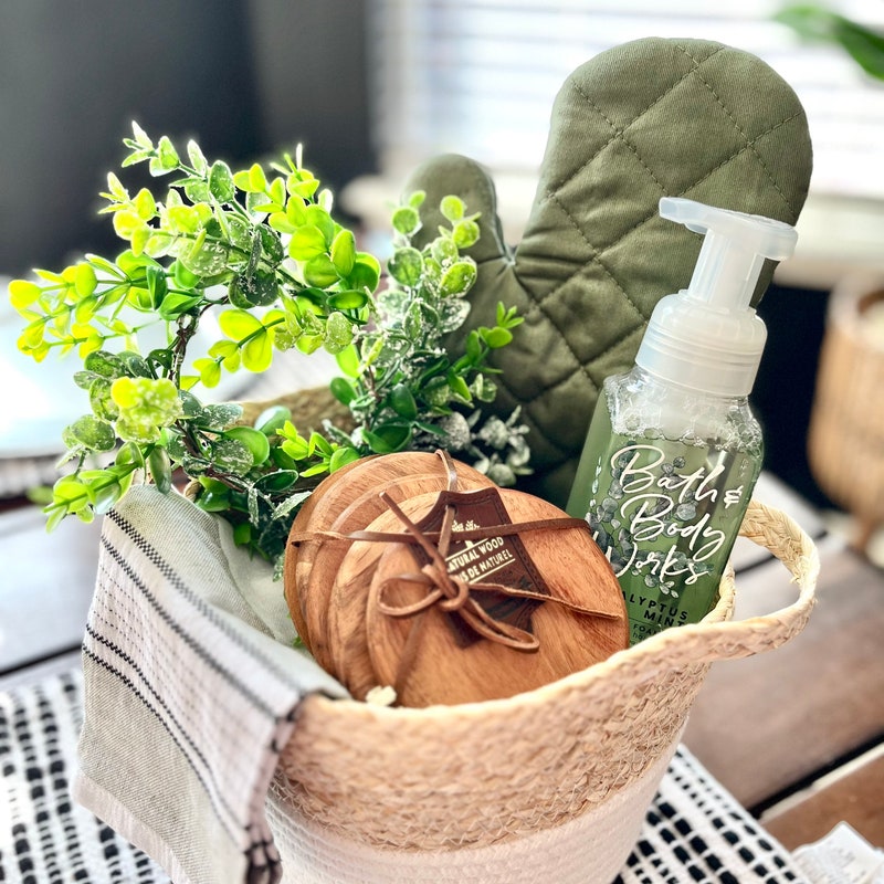 Housewarming Gift Basket - 60+ Gift Ideas for 2024