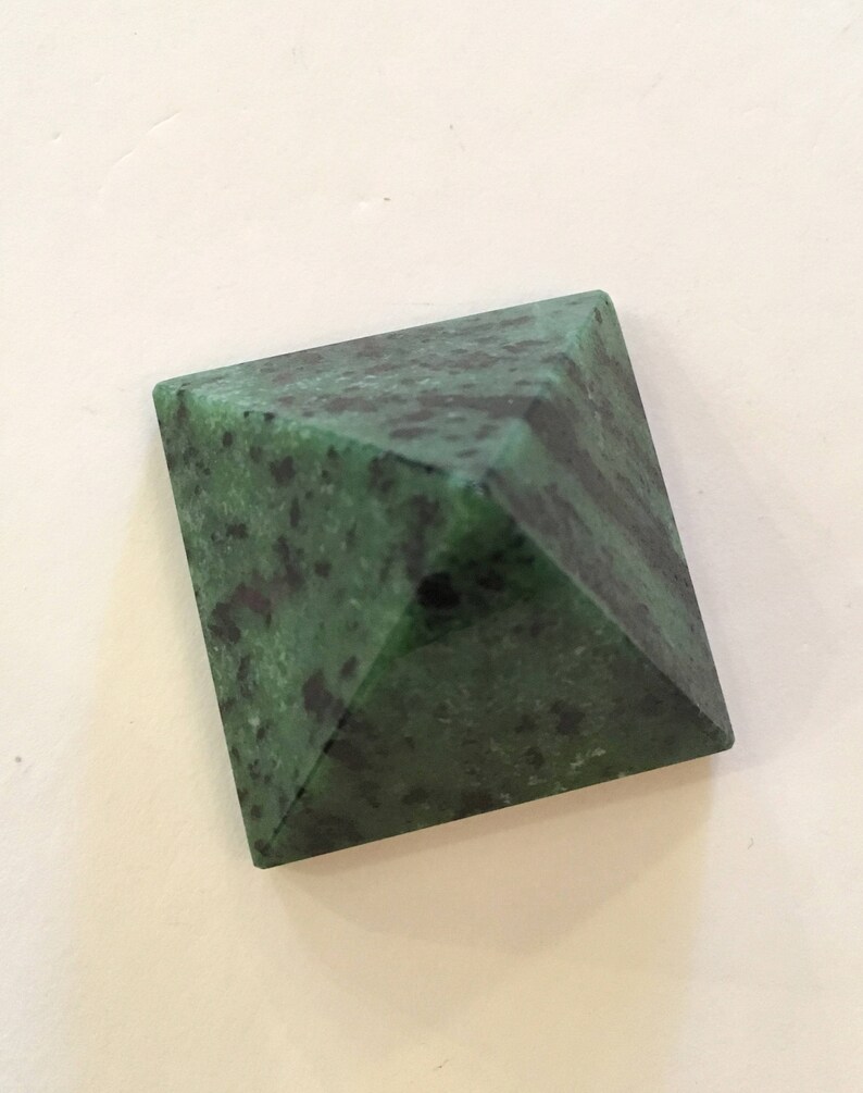 ZOISITE W/ RUBY Pyramid// Crystal PYRAMID// Stone Carved | Etsy