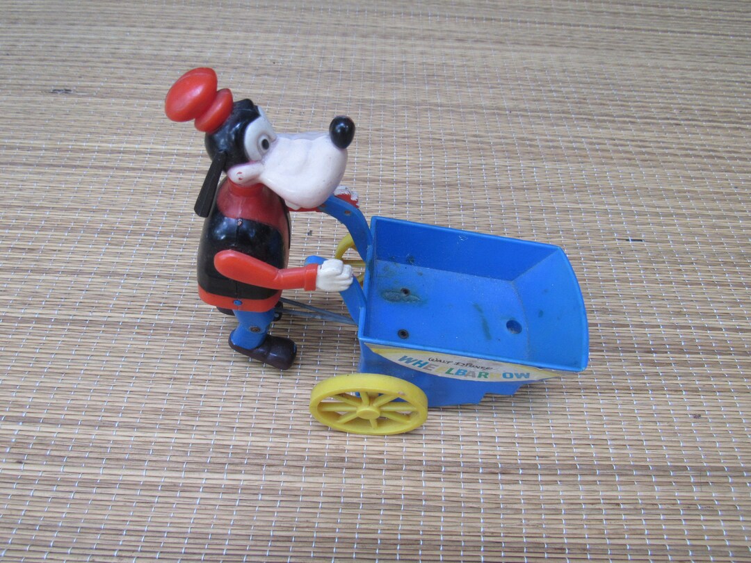 Vintage 1973 Walt Disney Goofy Wind up Wheelbarrow Toy Works - Etsy