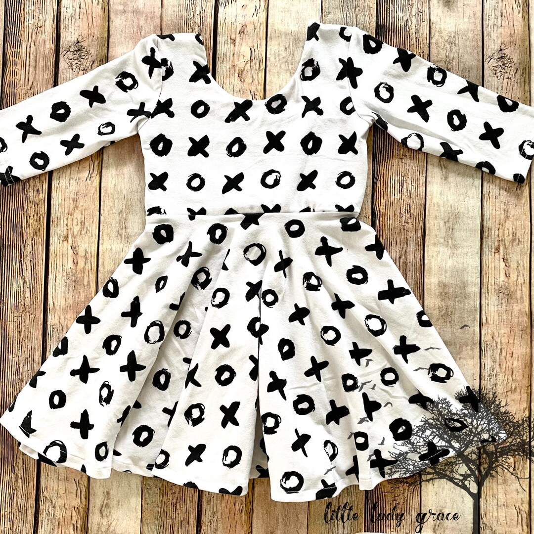 Monochromatic Black White XO Twirly Dress Spinning Dress Valentines ...