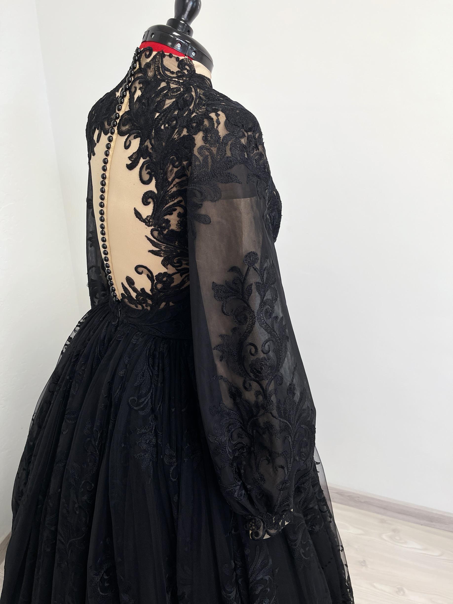 Black Basque Waist Gothic Wedding Dress, Vintage Style Lace Dress ...