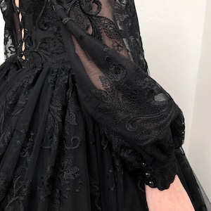 Black Vintage Victorian Style Gothic Basque Waist Lace Wedding Dress ...