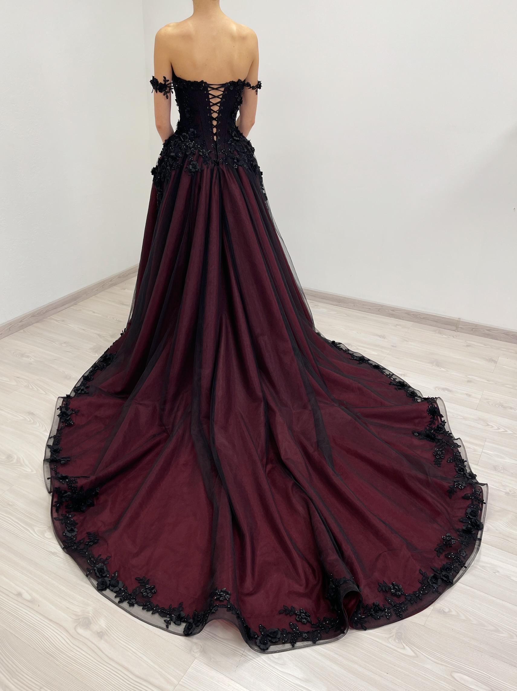 Black and Red Gothic 3D Floral Lace Corset Wedding Dress With Basque ...