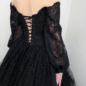 Black Vintage Victorian Style Gothic Basque Waist Lace Wedding Dress ...