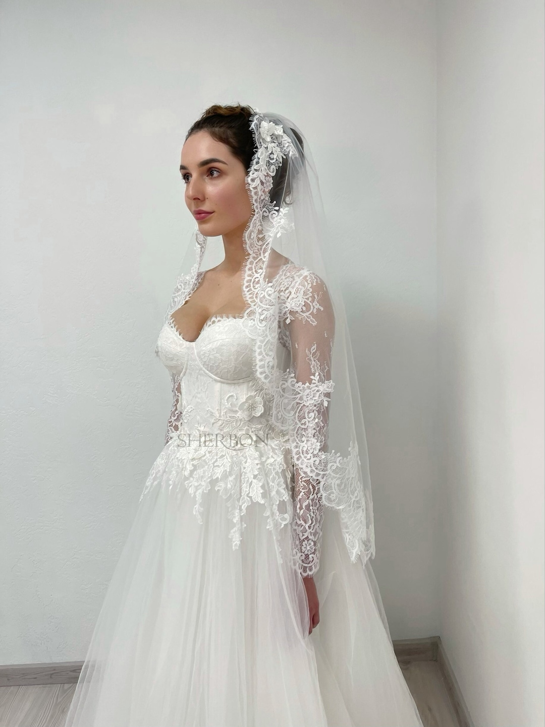White Wedding Bridal Bride Lace Veil With 3D Flowers, Floral Trim Veil ...