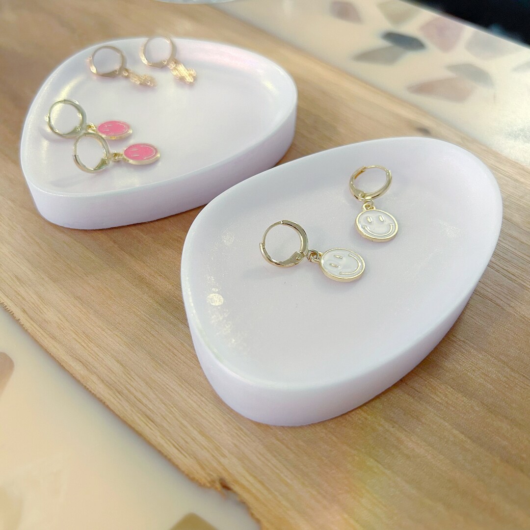 Pearl White Ring Dishes, Set of Two. Jewelry Holder, Catch All, Ring ...