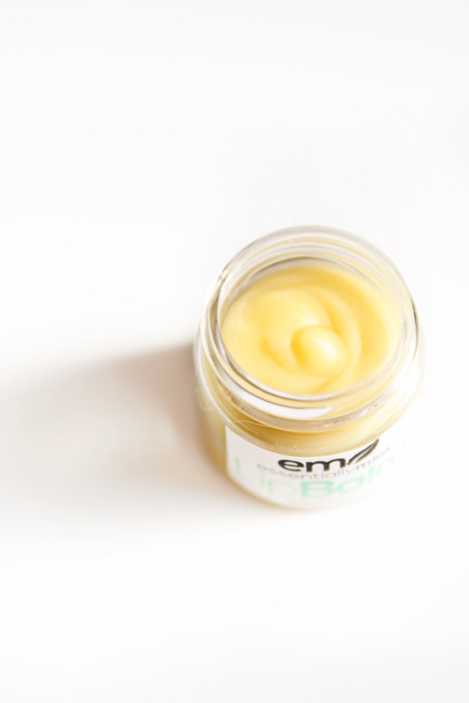 Lemon Lip Balm, Natural Lip Balm, Natural Makeup, Lemon Essential Oil ...