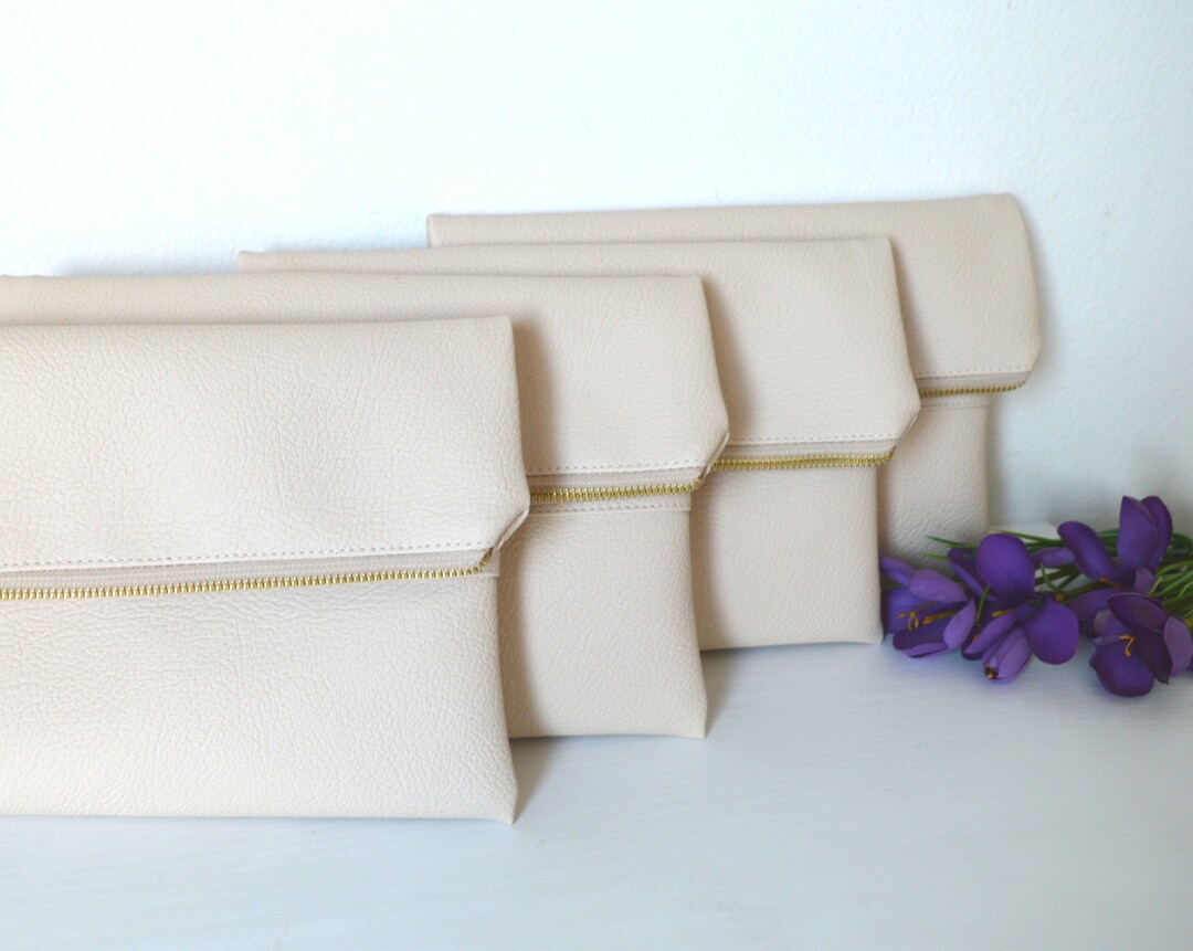 Set of 4 Foldover Clutches in Cream Color / Bridesmaid Gifts - Etsy