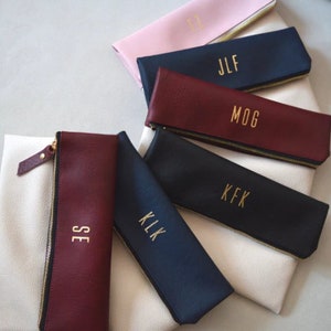 Set of 5 Personalized Clutches / Bridesmaid Gift / Monogrammed Clutch ...