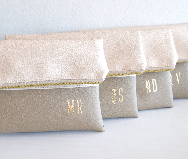 Set of 4 Foldover Clutches / Bridesmaids Gift / Personalized - Etsy