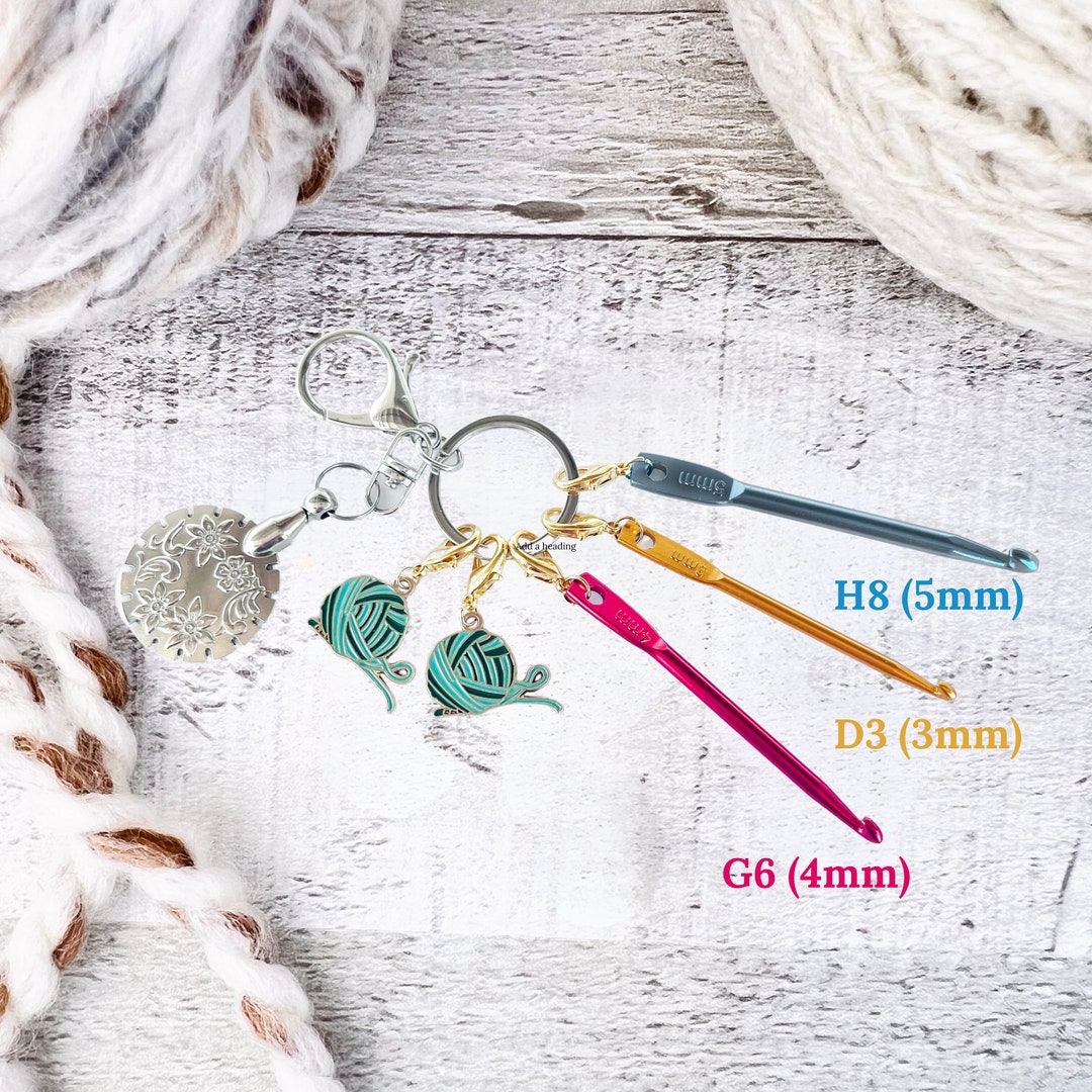 Crochet Travel Keychain With Mini Crochet Hooks, Stitch Markers, and ...