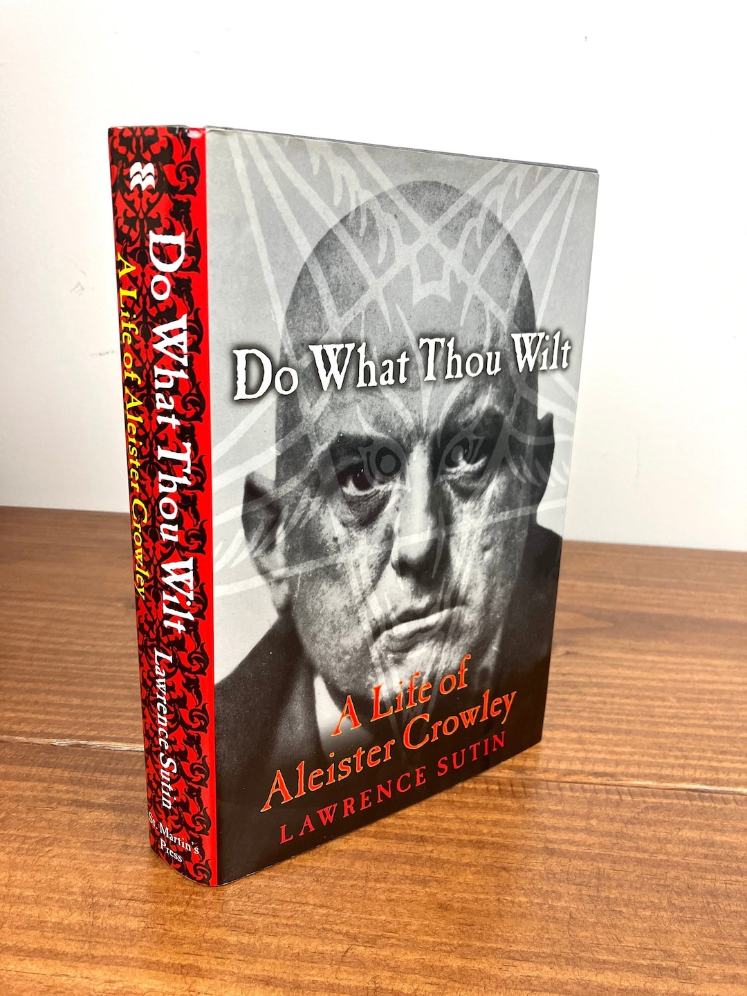 Aleister Crowley - Do What Thou Wilt, A Life of by Lawrence Sutin ...