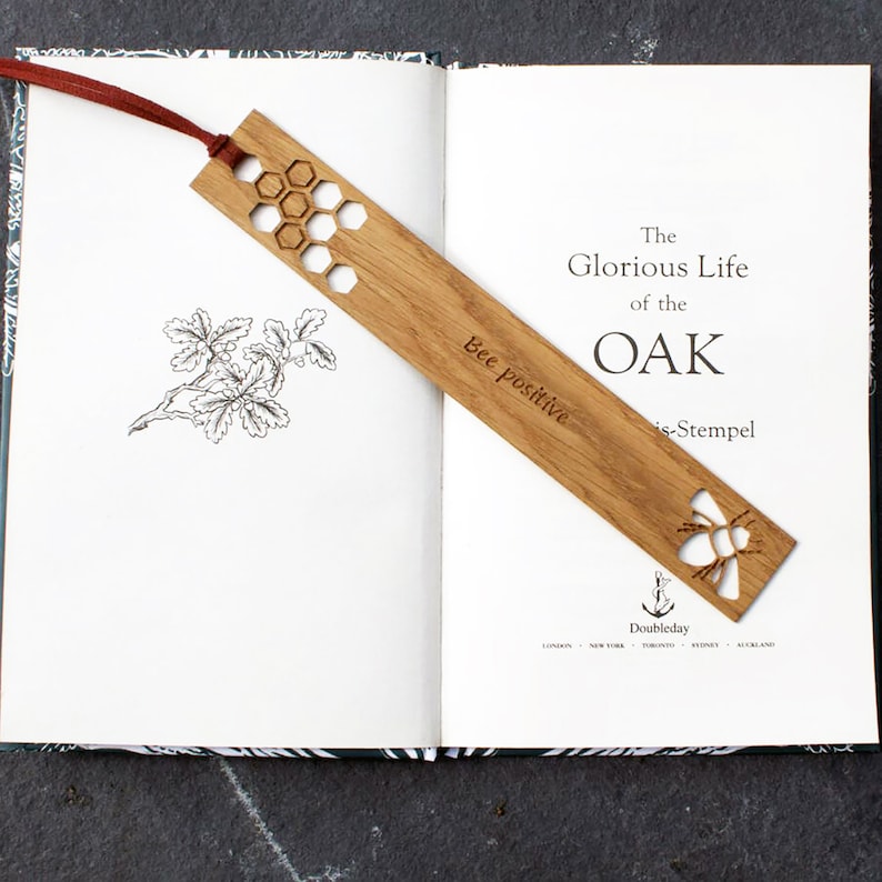 Engraved Oak Bookmark Inspired by Nature - Etsy