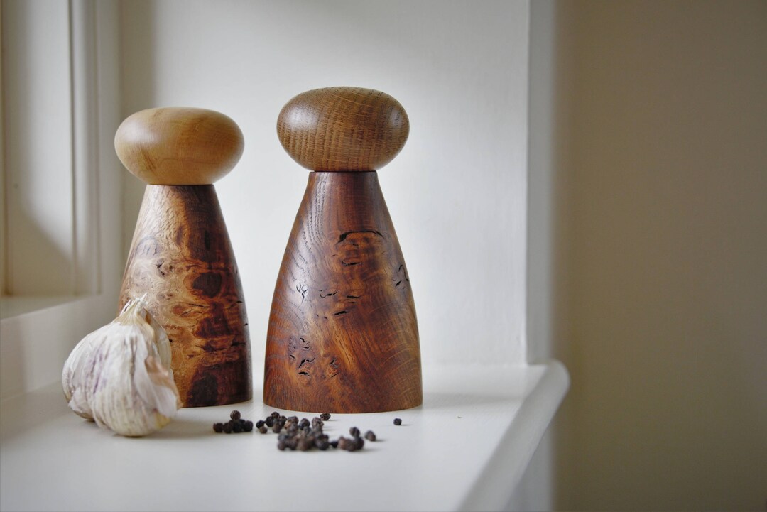 English Burr Oak Salt and Pepper Mill Set - Etsy