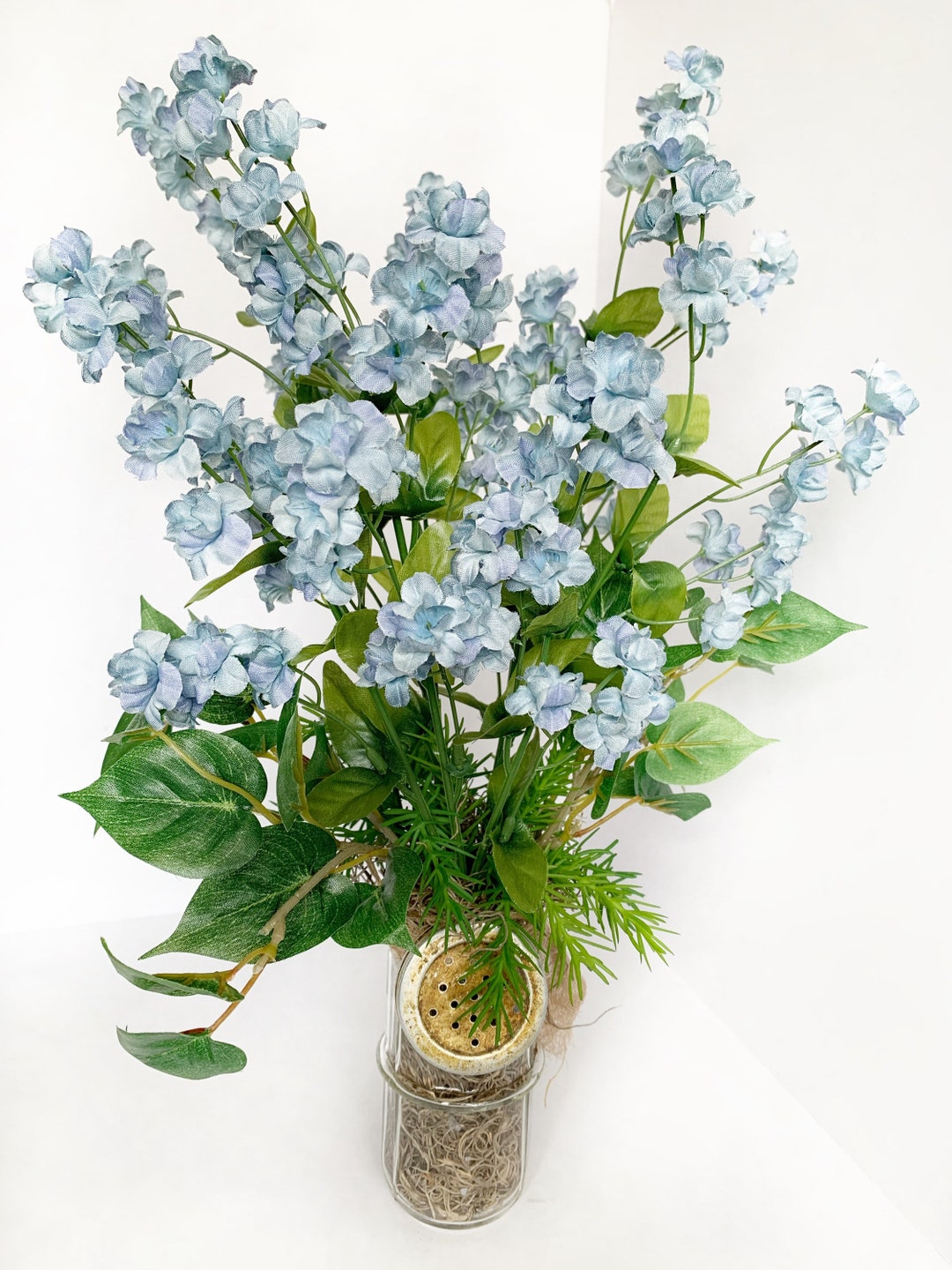 Blue Bell Beauty Floral Arrangement - Etsy.de