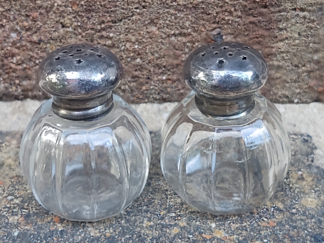 Vintage Miniature Salt & Pepper Shaker - Etsy