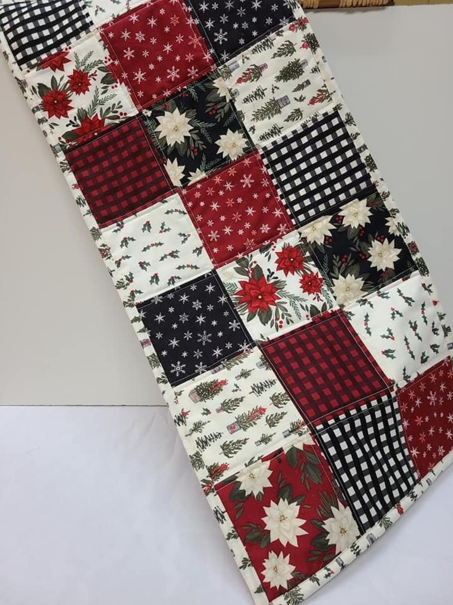 Farmhouse Christmas Table Runner Kit Easy Quilting Project - Etsy