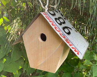 Small Cube Shape Bird House With Real Car License Plate Roof Magenta ...