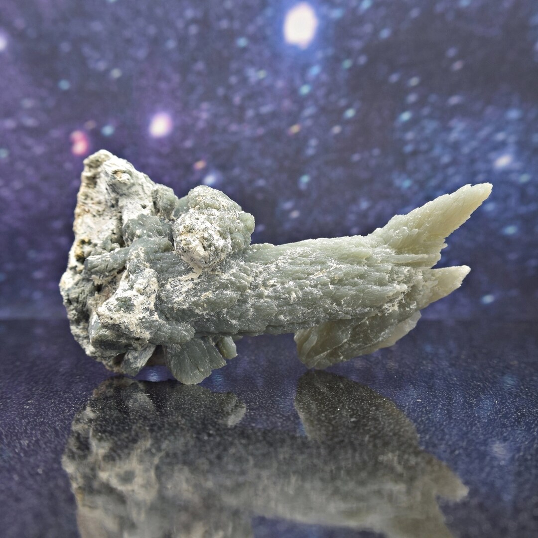 Seriphos Prasem Prase Green Quartz Cluster From Greece | Very Rare | 4. ...