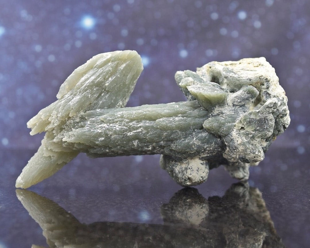 Seriphos Prasem Prase Green Quartz Cluster From Greece Very - Etsy