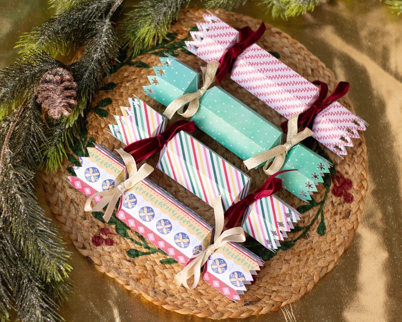 Christmas Paper Cracker SVG, Bundle of 4 Christmas Paper Crackers: Tree ...