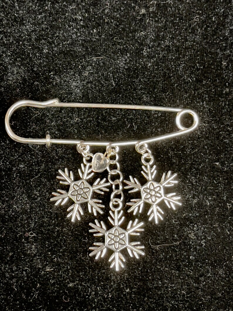 Handmade Silver Winter Kilt Charm Pins - Etsy