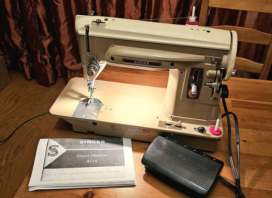 Vintage Singer Sewing Machine Model 404 - Etsy