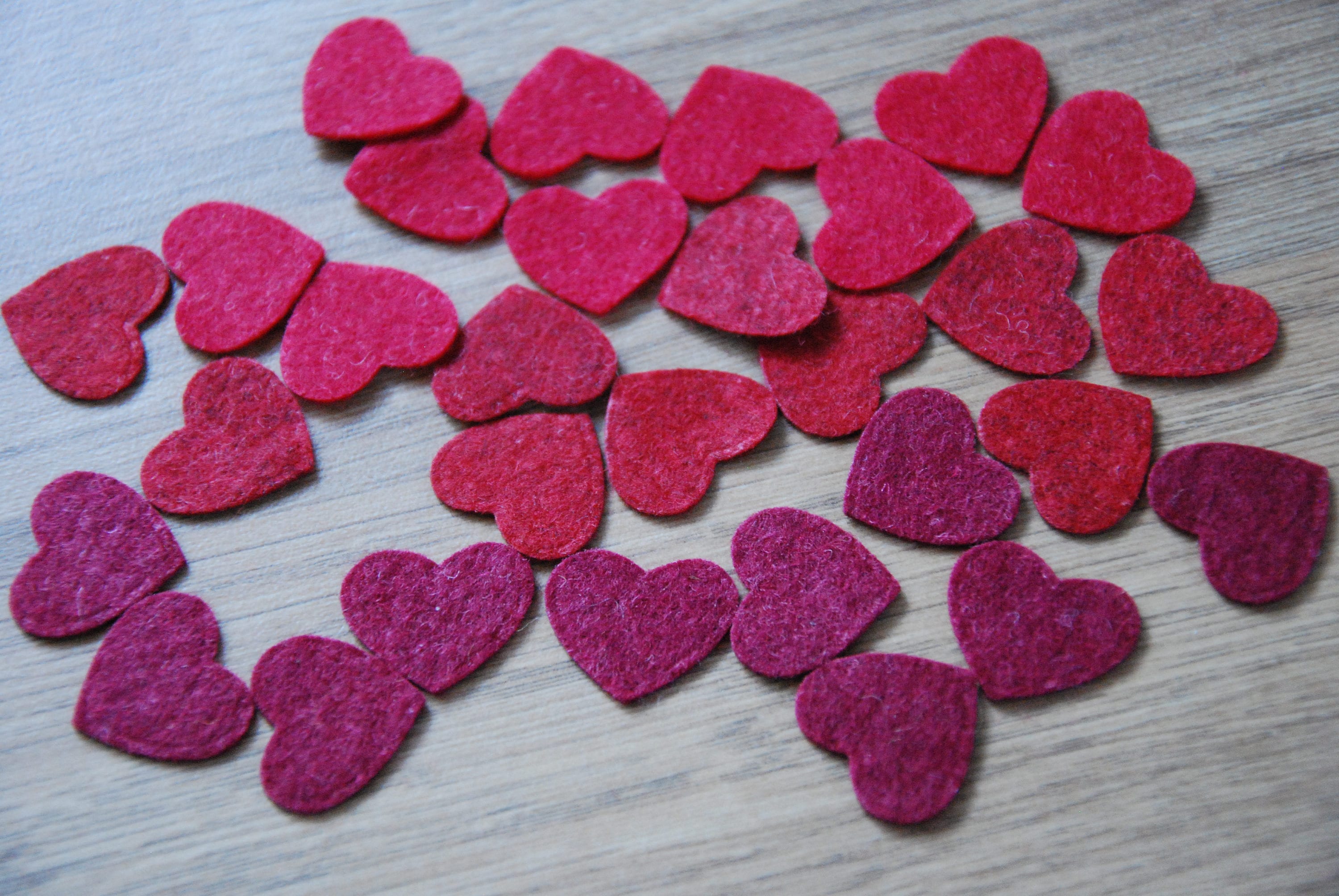Red Felt Hearts Die Cut Felt Hearts Felt Heart Shapes Small - Etsy UK
