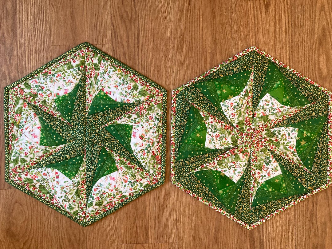 Twisted Log Cabin Holly Centrepiece Pattern, Table Runner Pattern ...