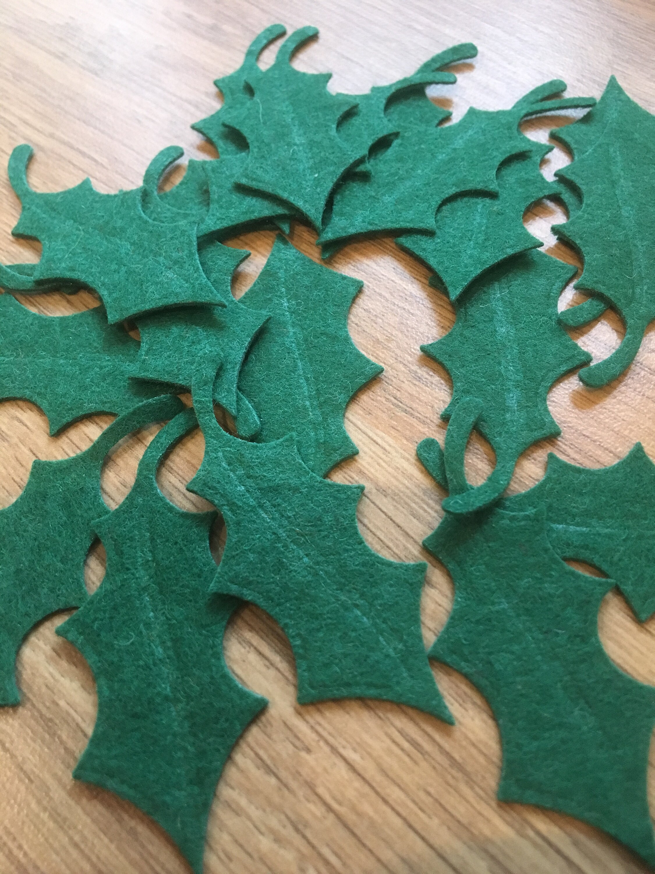Felt Holly Leaves Die Cut Felt Holly Leaves Felt Shapes - Etsy UK