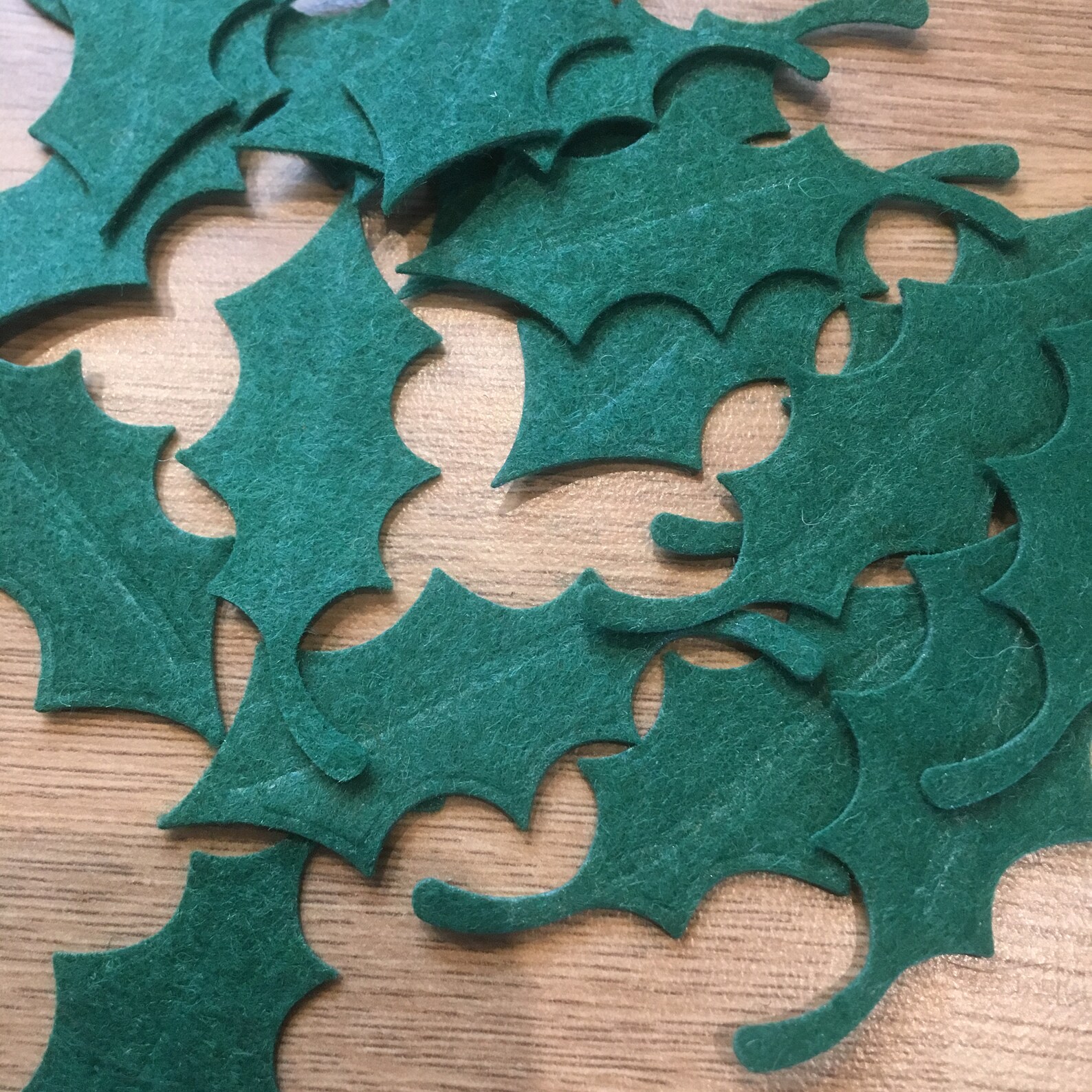Felt Holly Leaves Die Cut Felt Holly Leaves Felt Shapes - Etsy UK