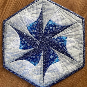 Twisted Log Cabin Snowflake Centrepiece Pattern, Table Runner Pattern ...