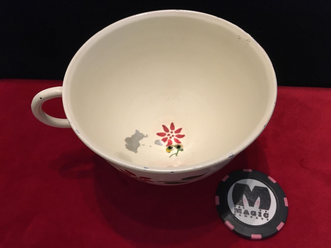 Vintage 1940s Magic Tea Cup (super Rare Find) - Etsy