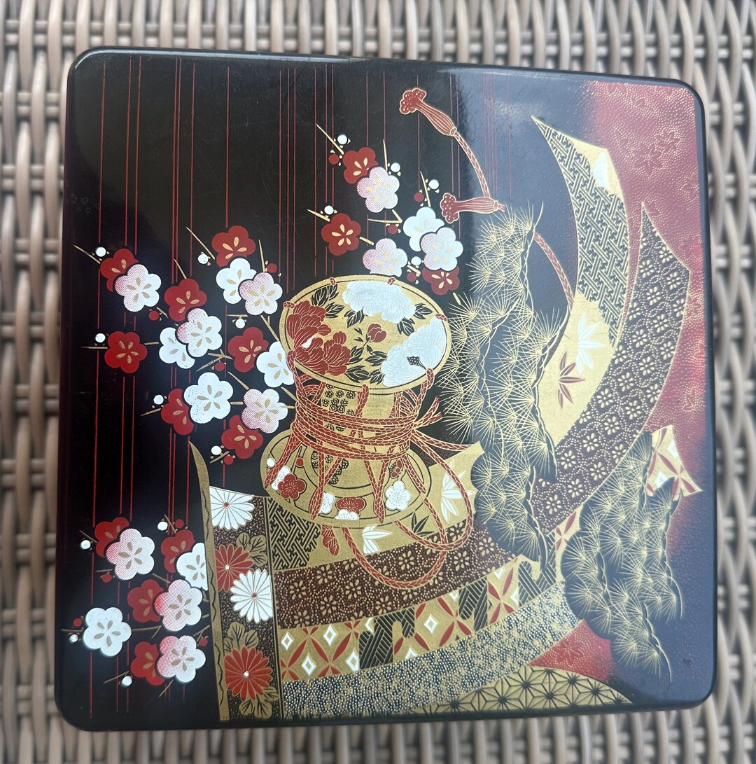 Gorgeous Black Lacquered Bento Box - Etsy