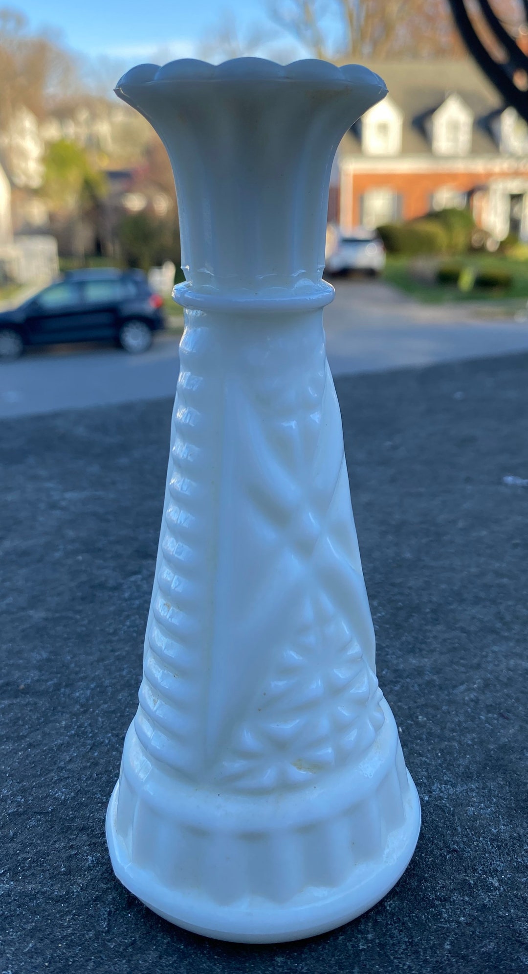 Small Vintage Milk Glass Vase - Etsy