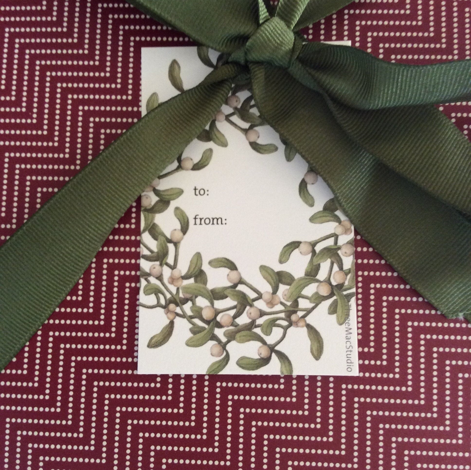 Mistletoe Wreath Gift Tags: Set of 3 - Etsy