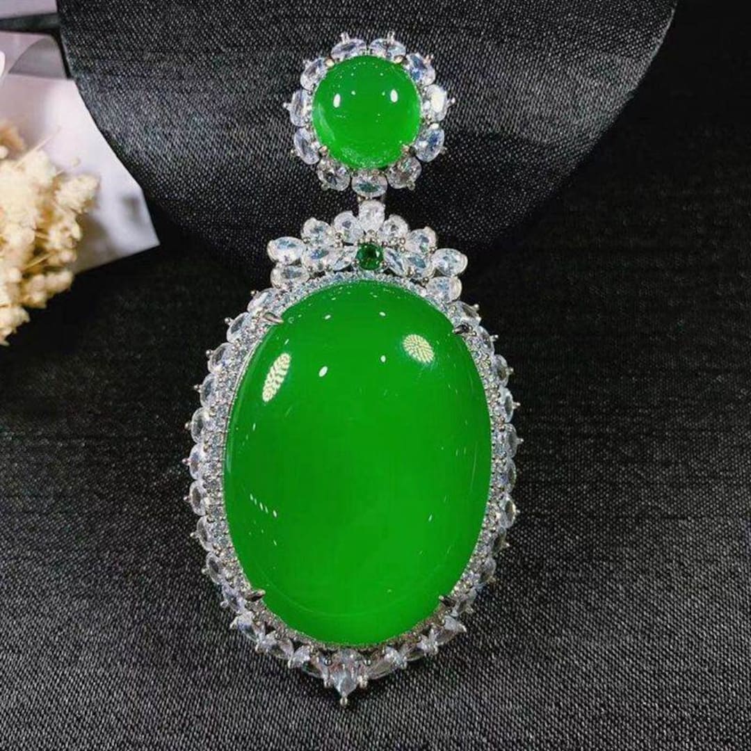 Naturale AAA giada verde giada ovale goccia di pioggia charm buona ...