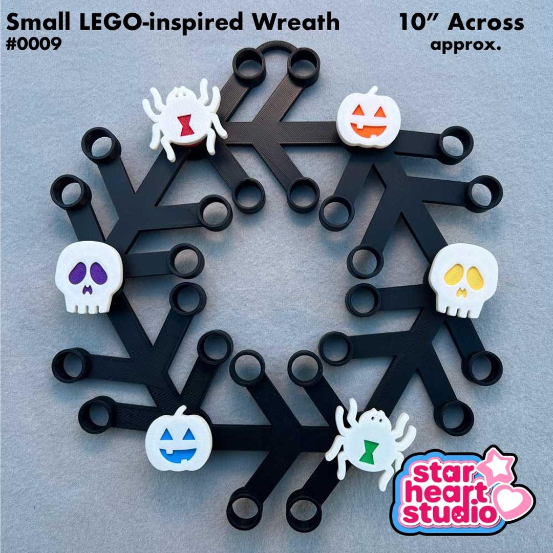 10" Black and White Halloween Lego-inspired Wreath - Etsy