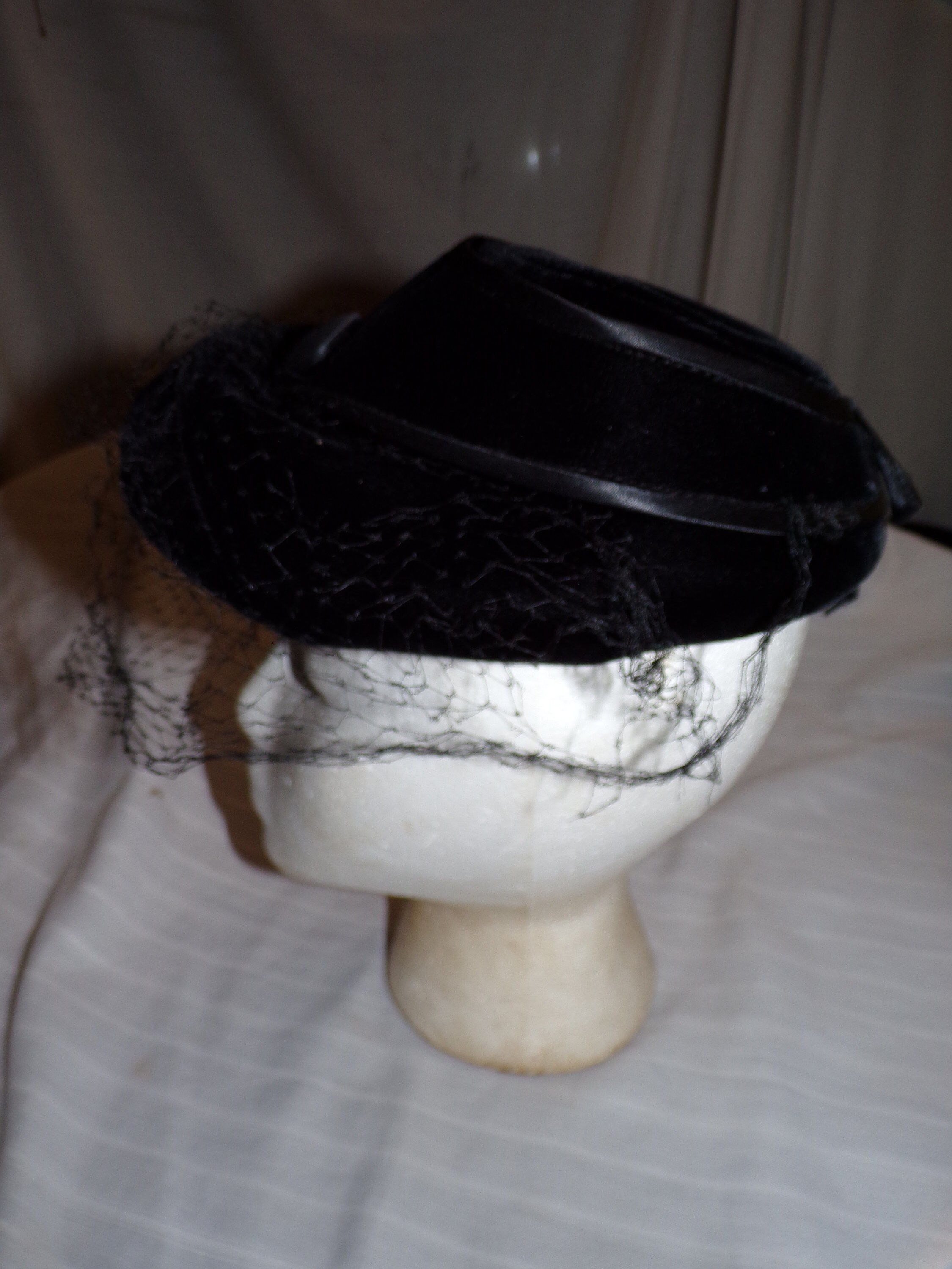 Vintage Valerie Modes 1940s Velvet Hat With Vail - Etsy