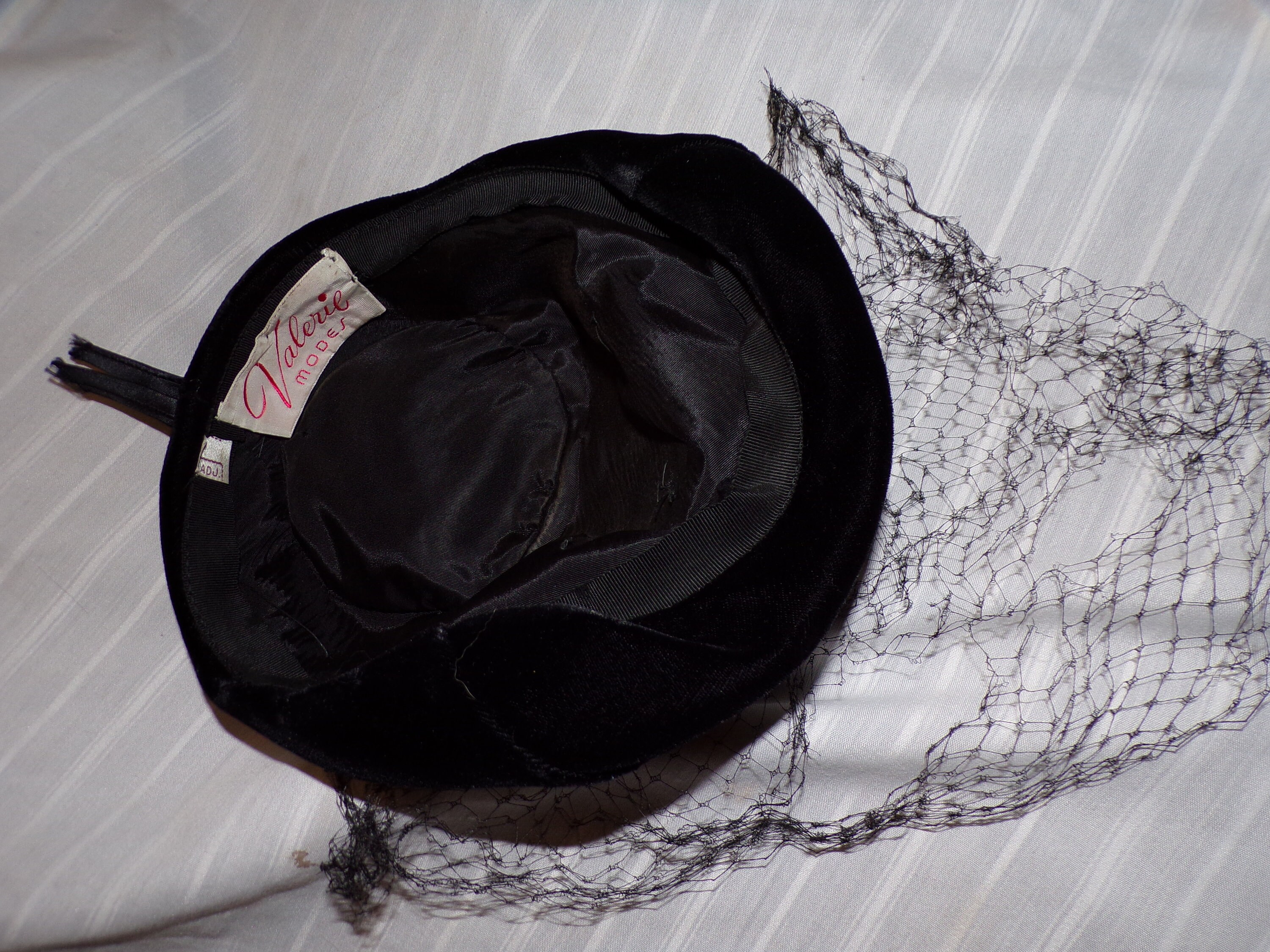 Vintage Valerie Modes 1940s Velvet Hat With Vail - Etsy