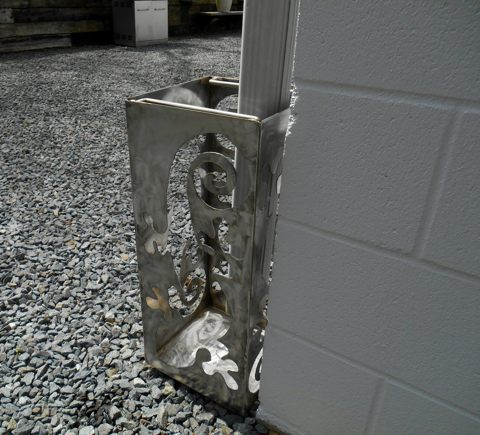 Rain Chain Basin, Rain Catcher, Rain Water Diffuser, Gecko Stainless ...