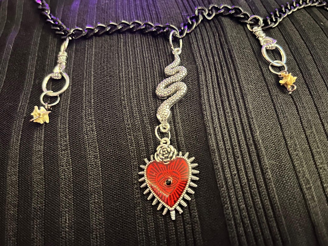 Chain Snake Vertebrae Sacred Heart Protection Necklace - Etsy
